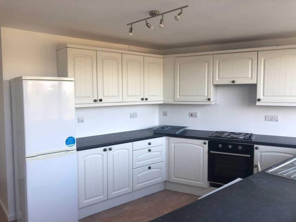 Otho Court, Brentford Dock 3 bed apartment - £1,675 pcm (£387 pw)
