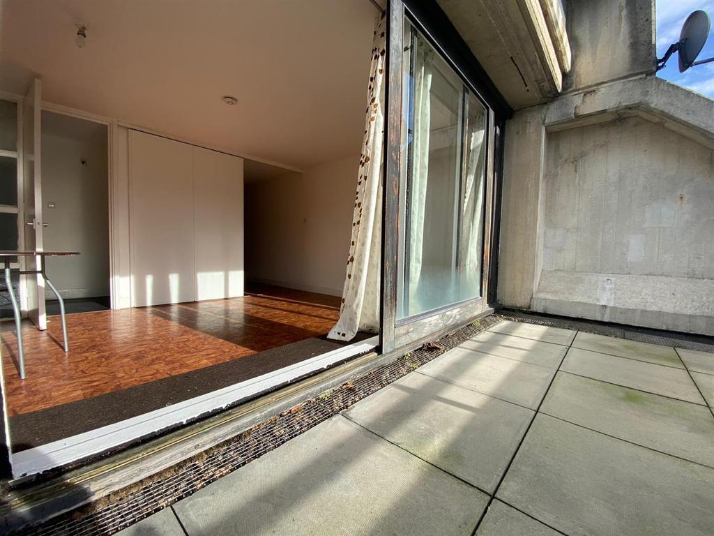 Rowley Way, London 1 bed flat - £315,000