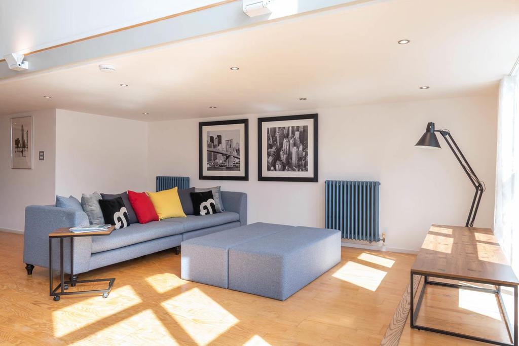 Sherborne Lofts, Grosvenor Street... 3 bed penthouse - £2,200 pcm (£508 pw)