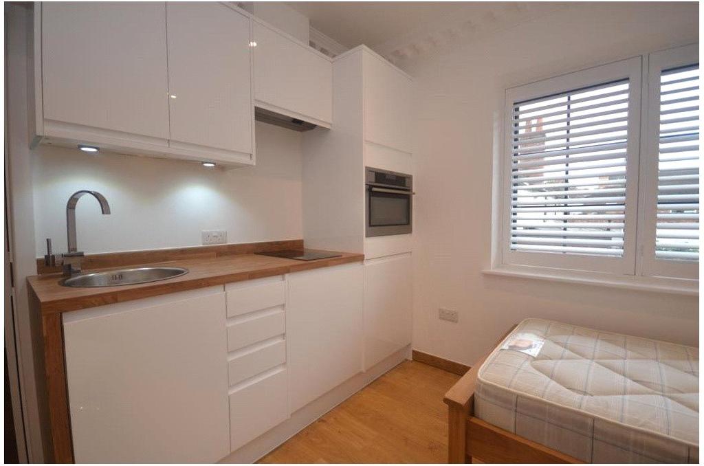 Whitley Street, Reading, Berkshire, RG2 Studio - £600 pcm (£138 pw)