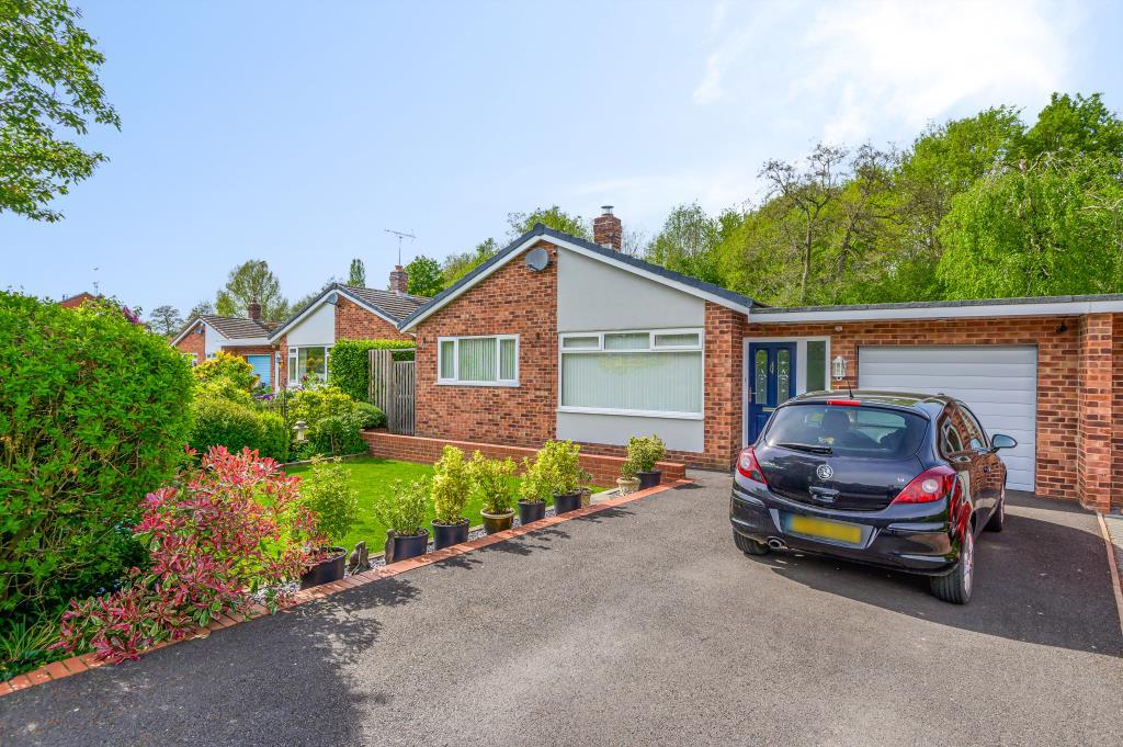Orleton, Shropshire, SY8 3 bed detached bungalow - £325,000