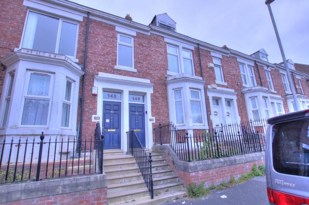 Brighton Road, Bensham, Gateshead, NE8 4 bed maisonette - £750 pcm (£ ...