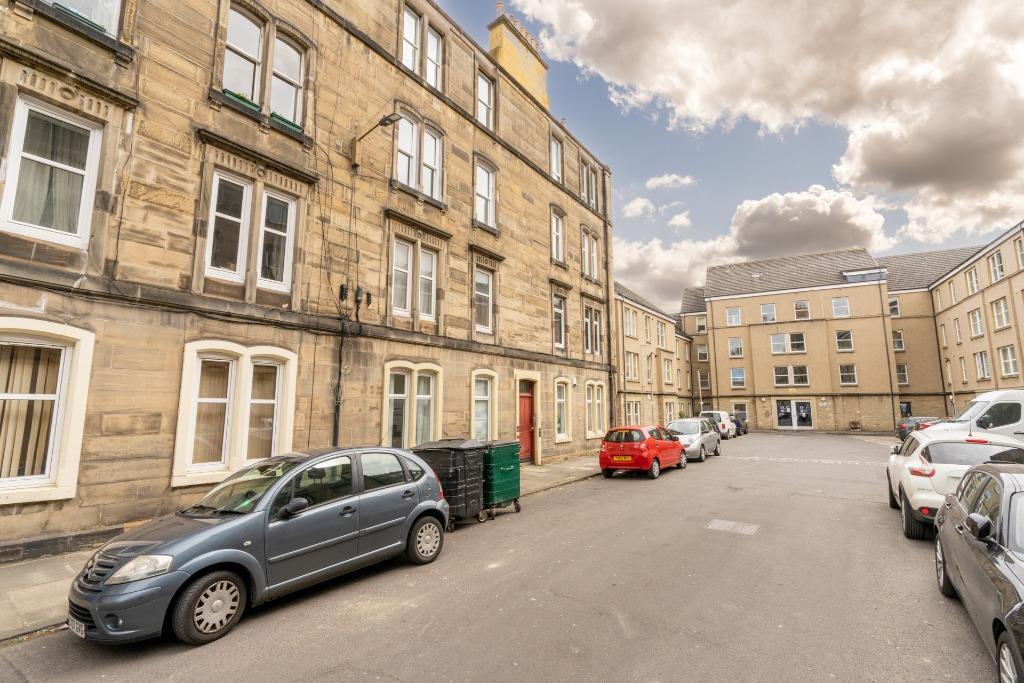 Jameson Place Leith, Leith... 2 bed flat - £825 pcm (£190 pw)