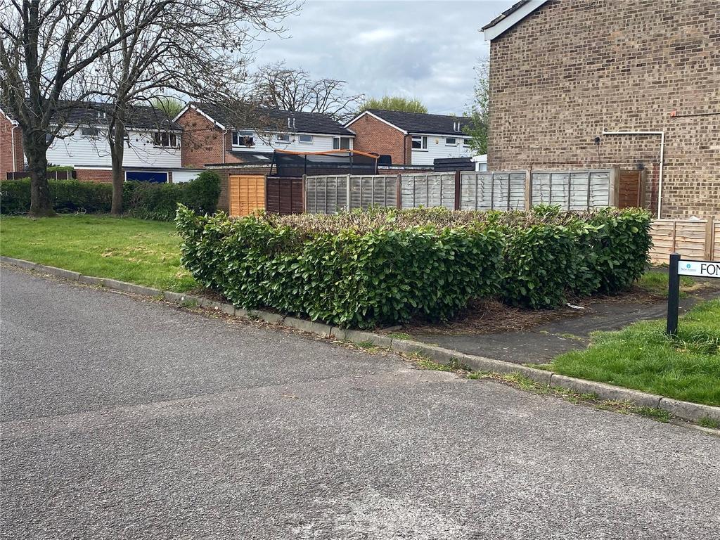 Aintree Road, Calmore, Southampton... Garage - £75 pcm (£17 pw)
