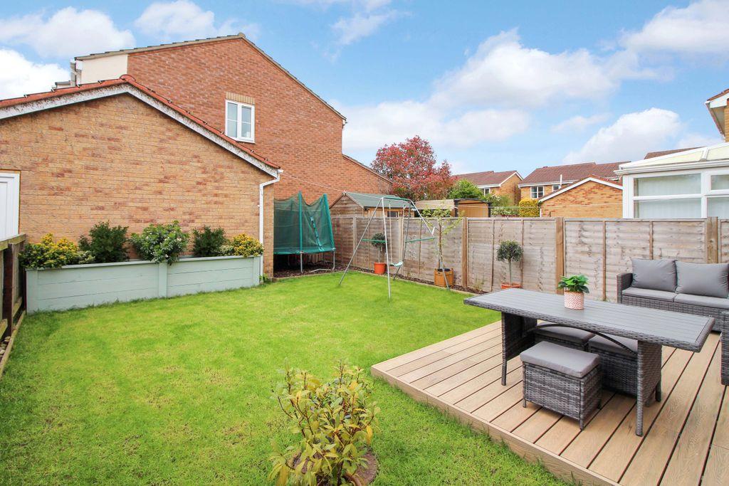 Woodland Chase, York YO30 6RE 3 bed semi-detached house - £275,000