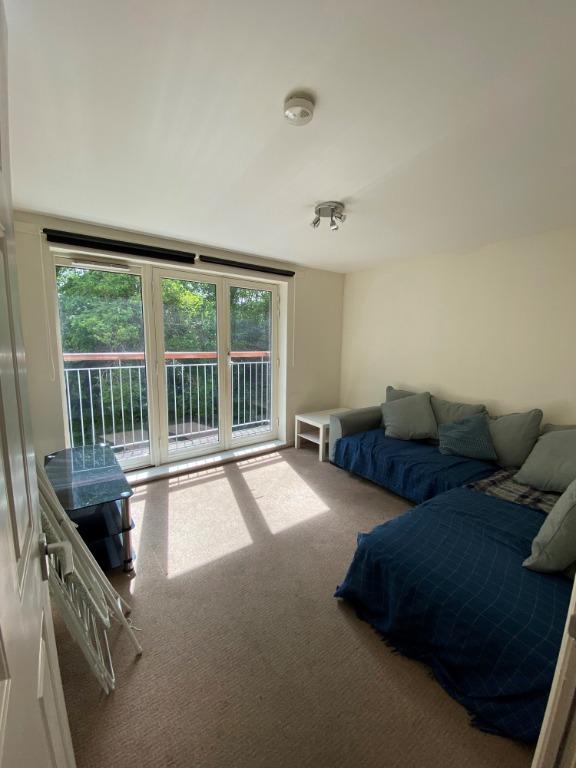Duff Street, Dalry, Edinburgh, EH11 4 bed flat - £1,960 pcm (£452 pw)