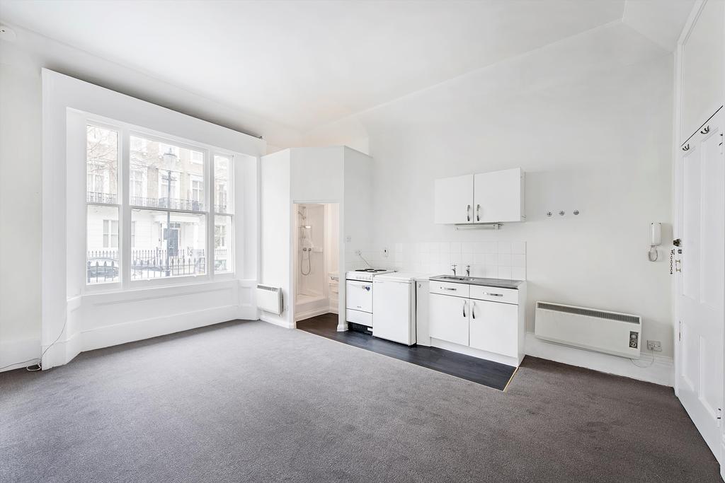 Cranley Place, South Kensington... Studio - £1,278 pcm (£295 pw)