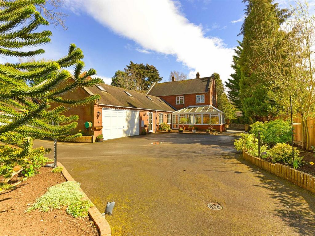 Condover, Shrewsbury 4 bed detached house - £560,000