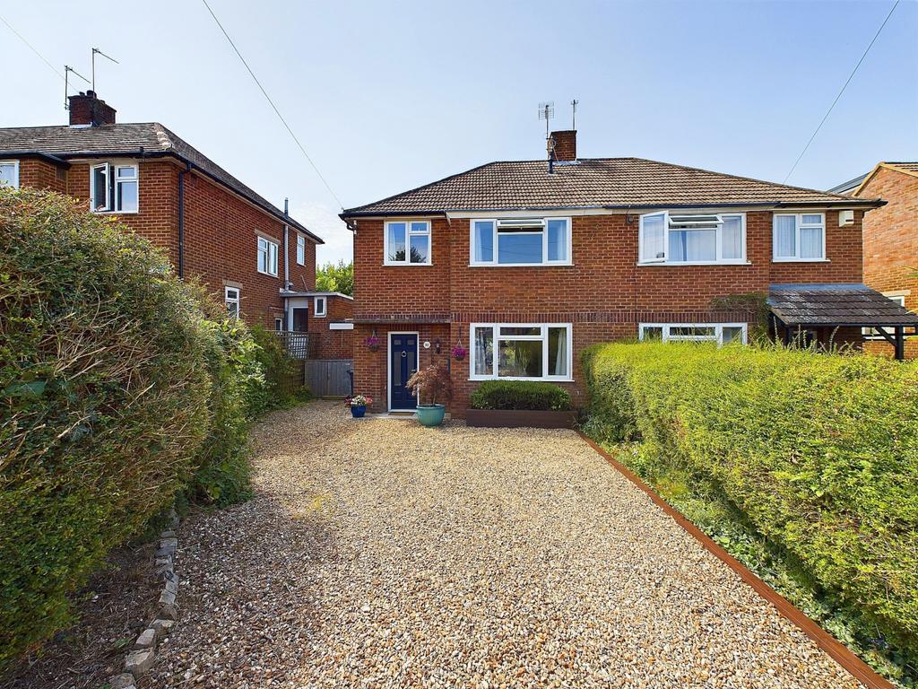 Princes Risborough HP27 3 bed semi-detached house - £525,000