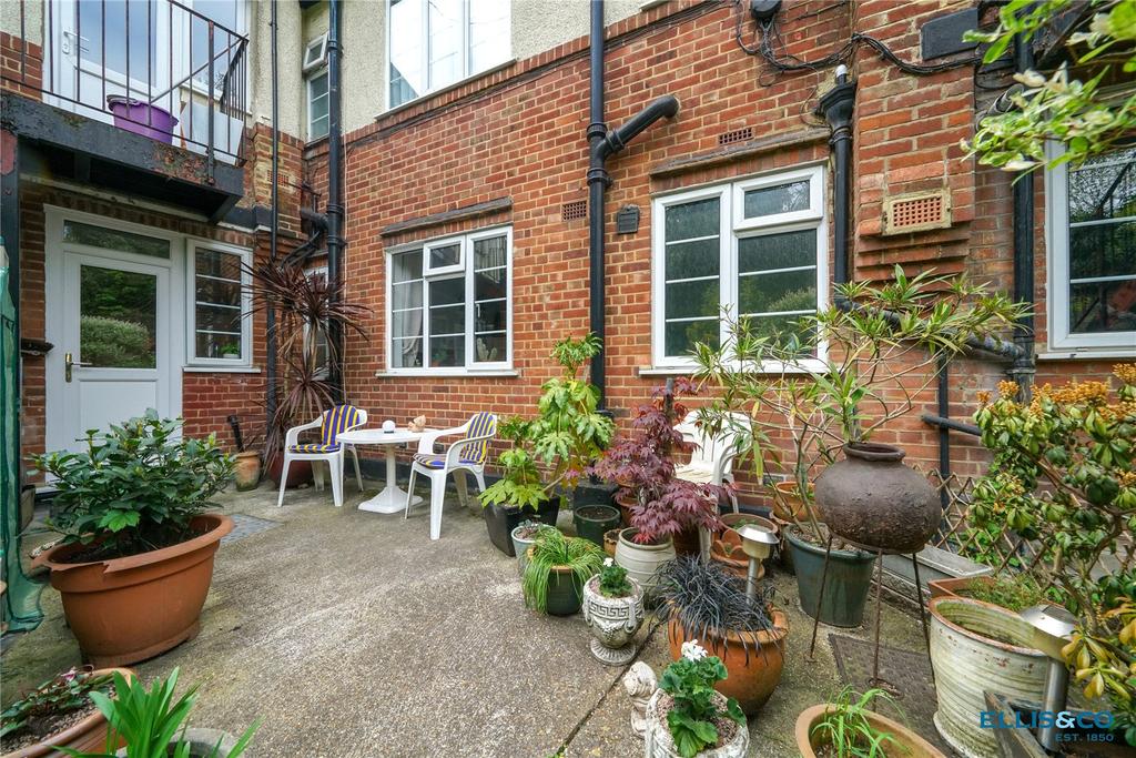 Nether Street, Finchley, N3 2 bed apartment - £480,000