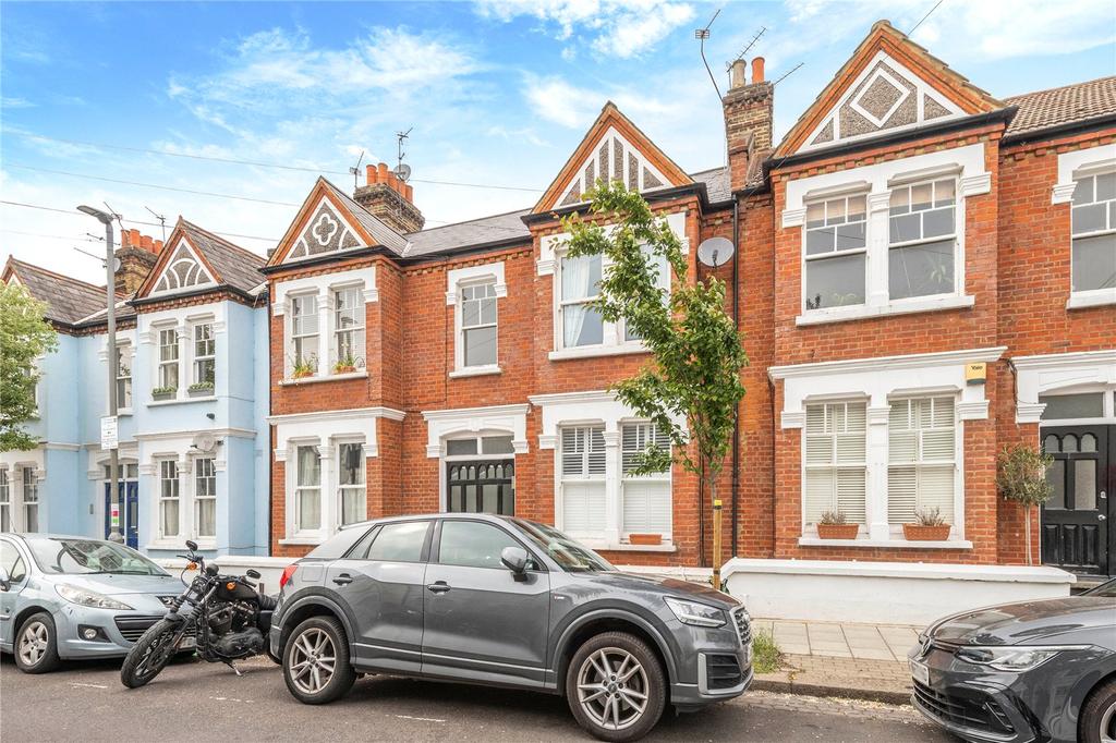 Treport Street, London 2 bed flat - £550,000