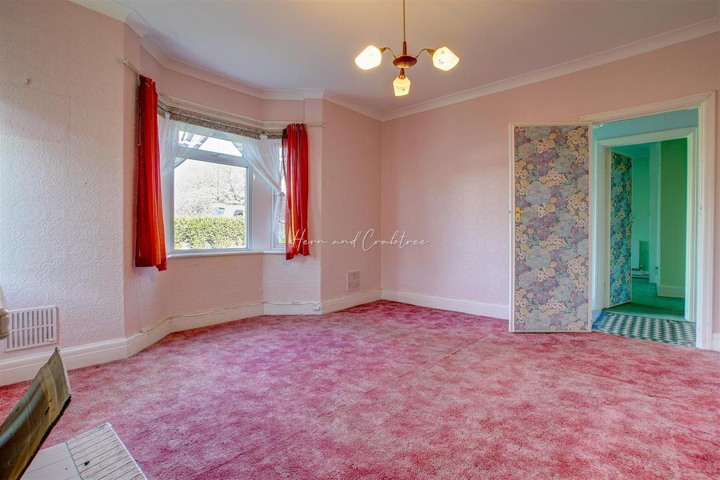 Colcot Road, Barry 3 bed detached bungalow for sale - £250,000
