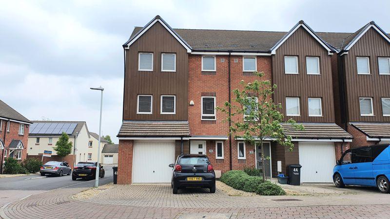 Marlstone Close, Matson, Gloucester... 3 bed end of terrace house - £ ...