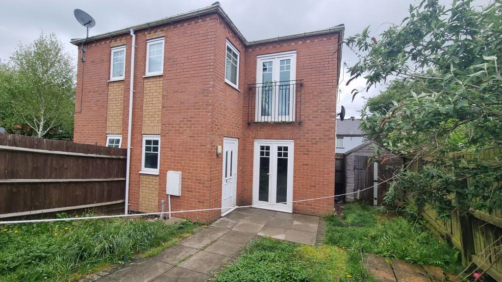 Dudley Dudley 2 Bed Terraced House £650 Pcm £150 Pw