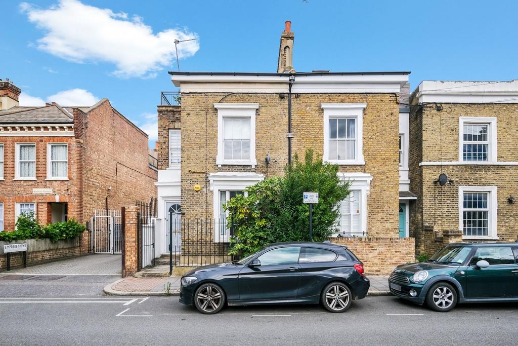 Kenbury Street, London, SE5 4 bed townhouse - £900,000
