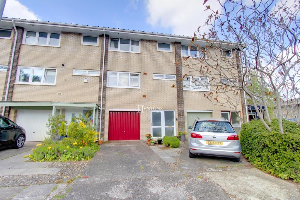 Farm Drive, Lakeside, Cardiff 3 bed townhouse - £375,000