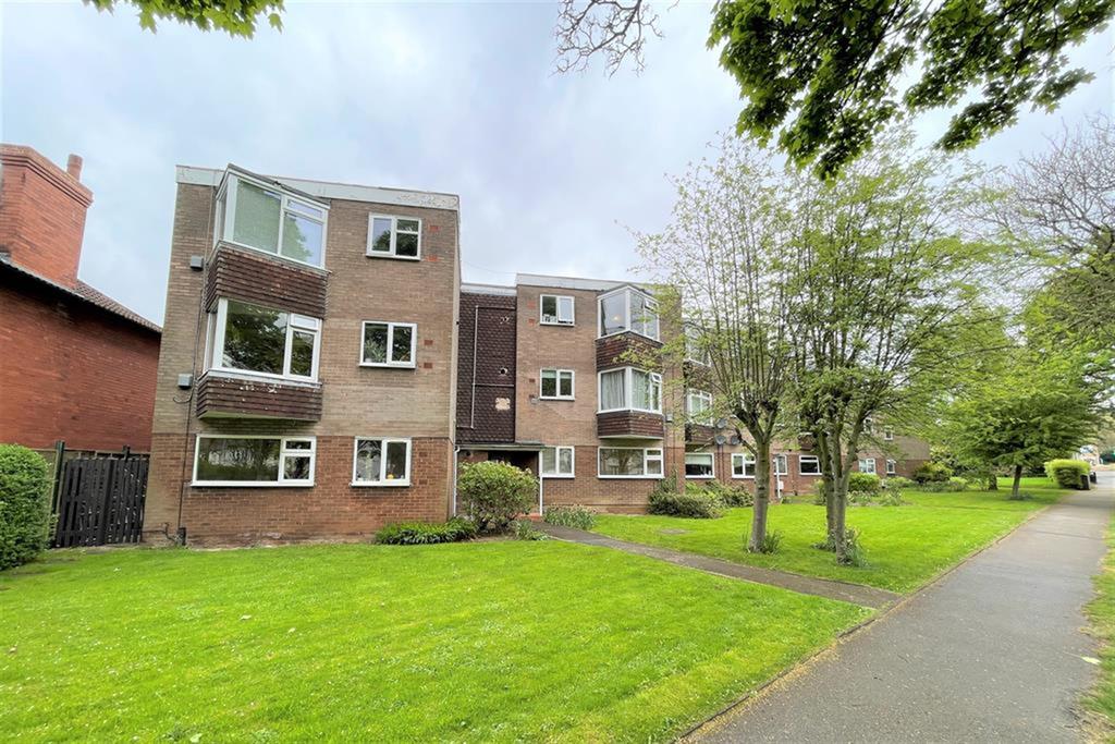 Moorfields, Scott Hall Road, Leeds... 2 bed flat - £750 pcm (£173 pw)