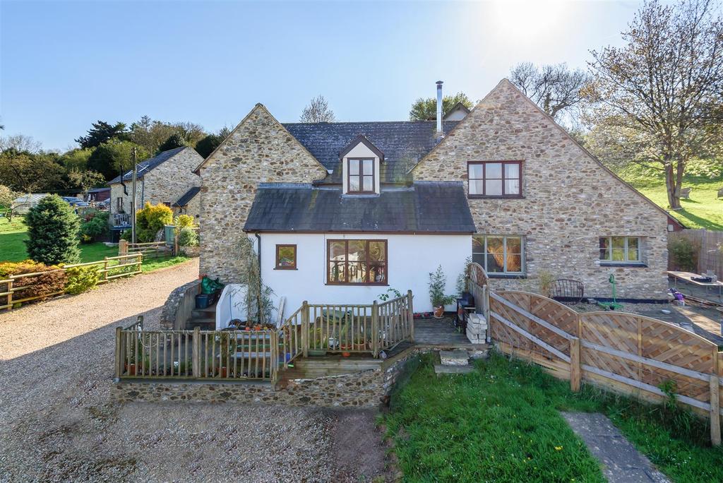 The Granary, Higher Watchcombe Farm... 3 bed semi-detached house - £275,000