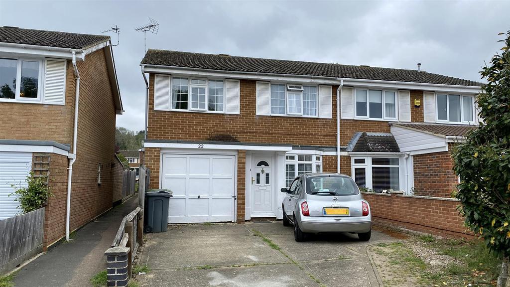 Pear Tree Avenue, Ditton, ME20 6EB 3 bed end of terrace house - £375,000