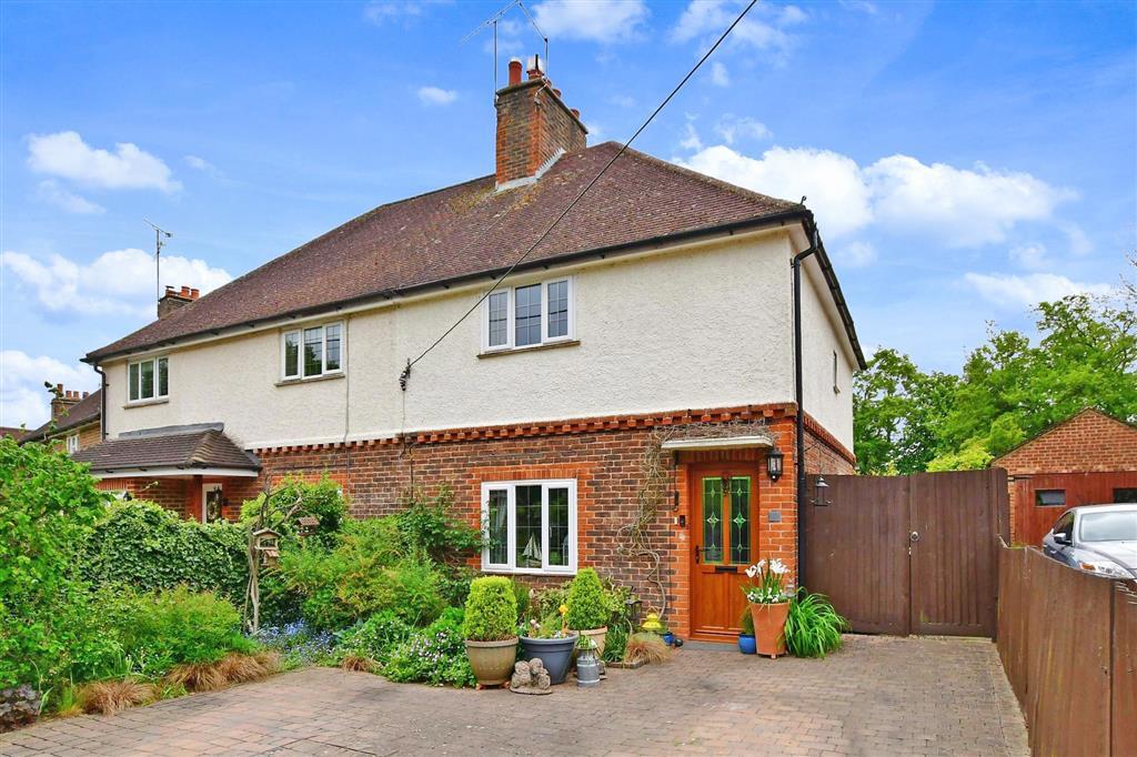 Cripplegate Lane, Southwater... 3 bed semi-detached house - £500,000