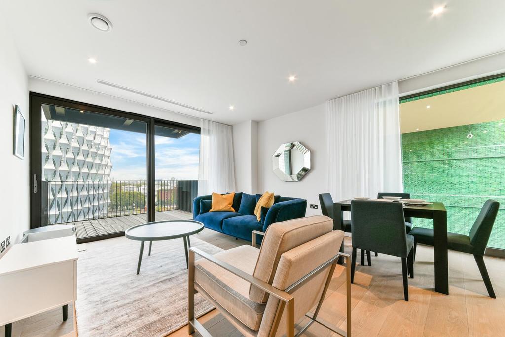 Legacy Building, Embassy Gardens, London, SW11 2 bed flat - £4,550 pcm ...
