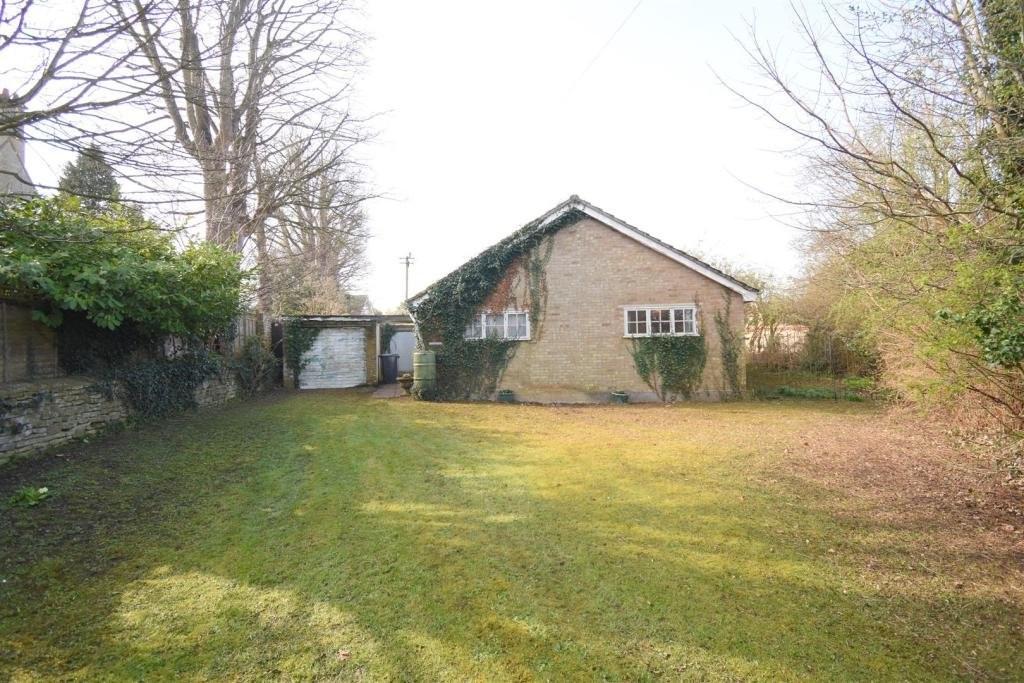 Church Walk, Little Addington, Kettering 2 bed detached bungalow - £395,000