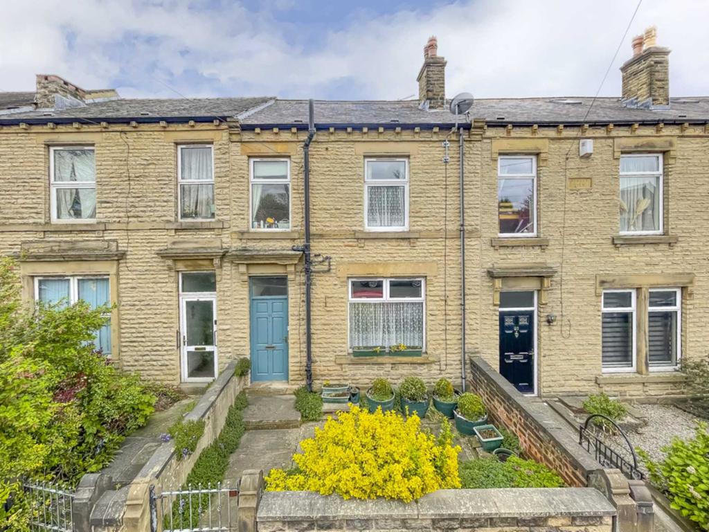 Dark Lane, Batley 4 bed terraced house - £200,000