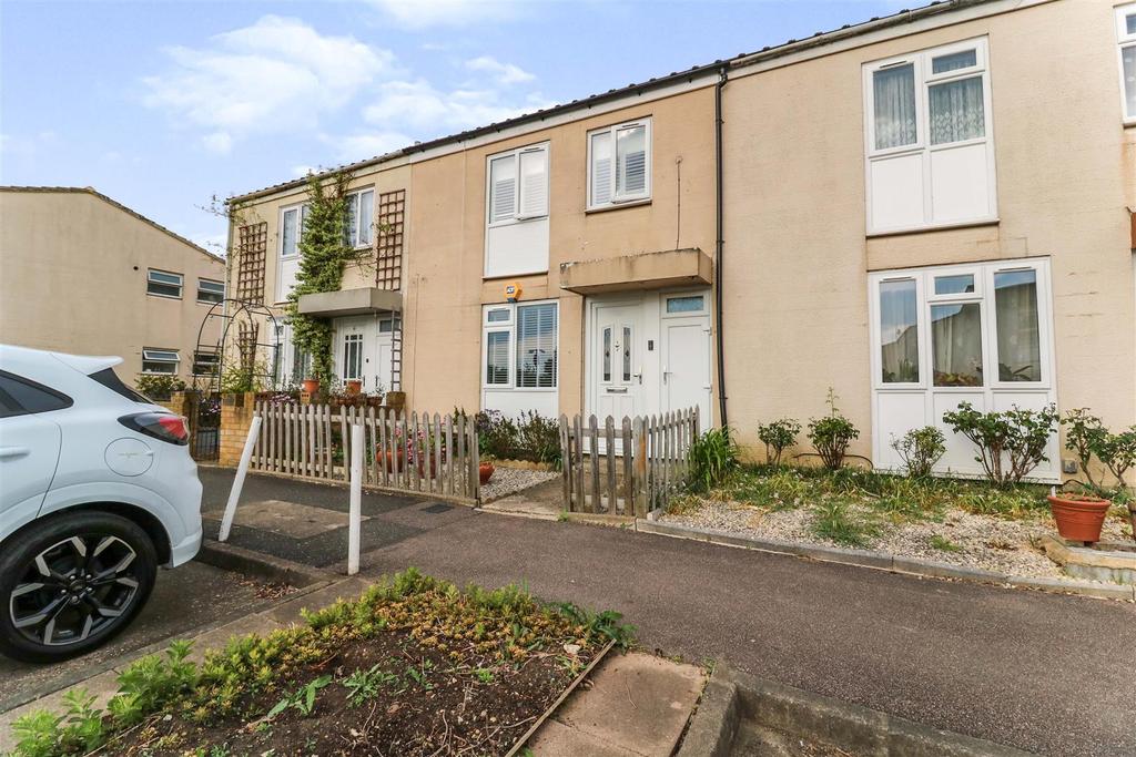 Milwards, Harlow 3 bed terraced house for sale - £300,000