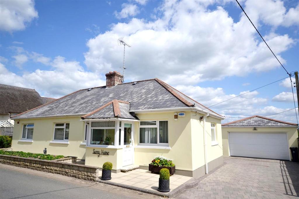 Lower Bockhampton, Dorchester 3 bed bungalow - £500,000