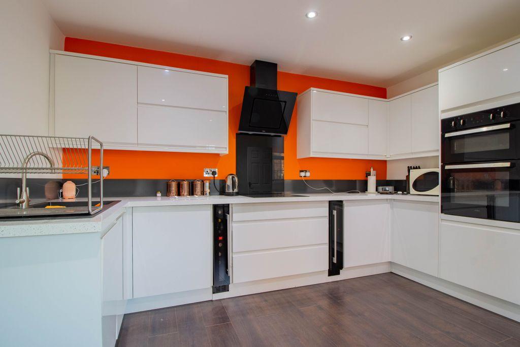 School Lane Chilwell NG9 5EH 2 Bed Semi detached House 850 Pcm School Lane Chilwell NG9 5EH 2 Bed Semi detached House 850 Pcm