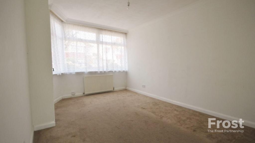 Cravan Avenue, Feltham, Middlesex, TW13 2 bed terraced house - £1,850 ...