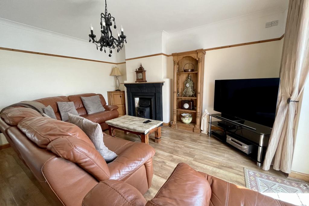Victoria Road, Polegate, East Sussex, BN26 3 bed detached house - £460,000