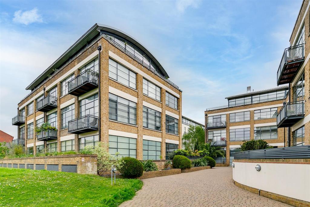 Chiswick Green Studios, London, W4 2 bed flat - £950,000