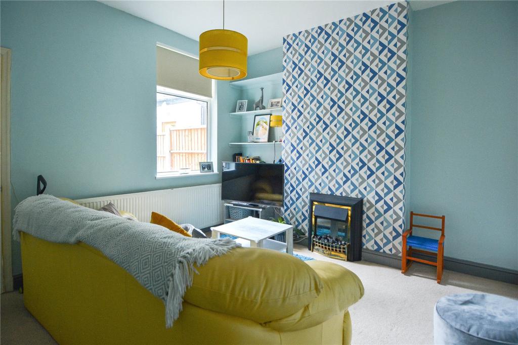 Wattis Road, Bearwood, West Midlands, B67 2 bed terraced house - £199,950