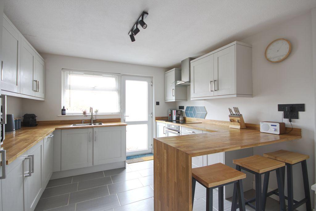 Youings Drive, Pilton, Barnstaple... 4 bed link detached house - £365,000
