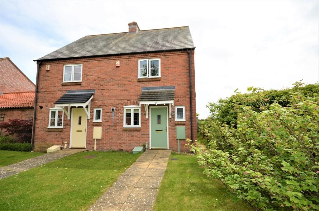 Hawthorn Avenue, Mawsley, Kettering 2 bed semi-detached house - £260,000