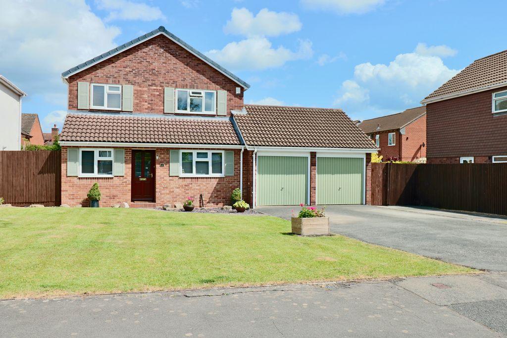 Copeland Grove, Bingham NG13 8SN 4 bed detached house - £400,000