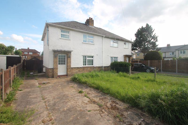 Cowley Crescent, Uxbridge, UB8 3 bed semi-detached house - £1,600 pcm (£369 pw)