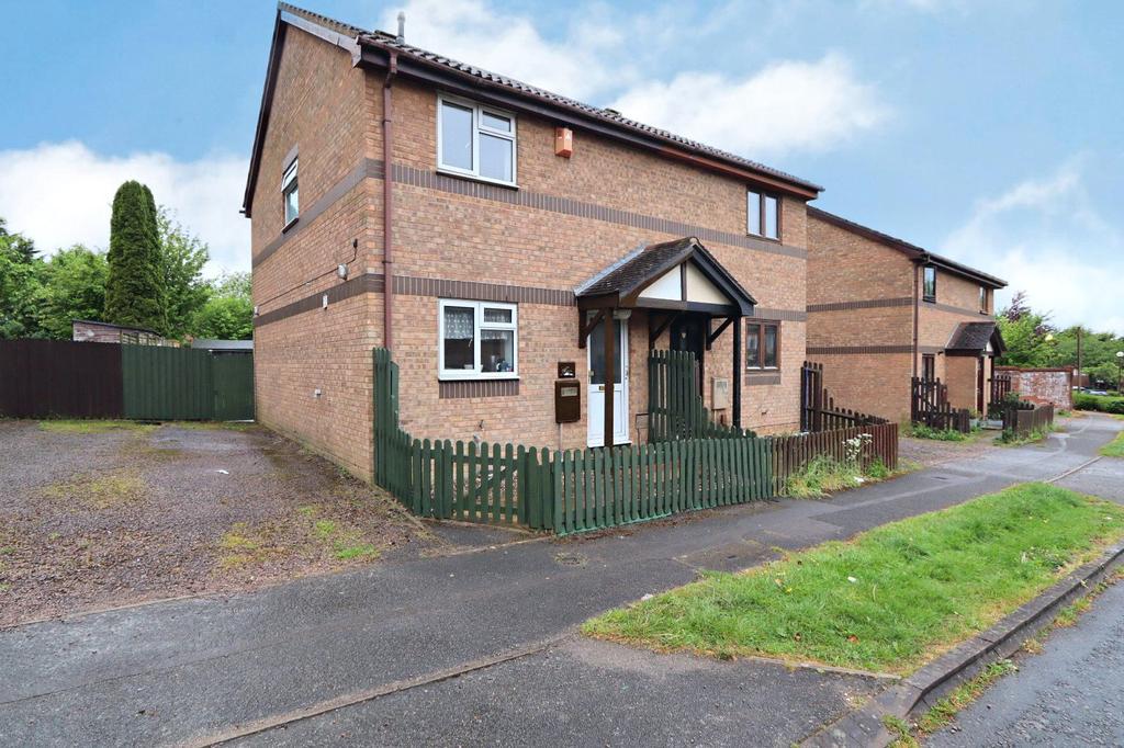 Stafford Grove Shenley Church End 3 Bed Semi Detached House £335 000