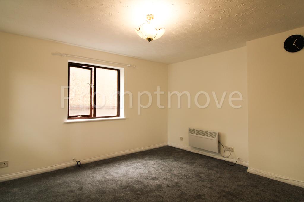 Albany Court Luton LU1 1NP 1 bed flat - £115,000