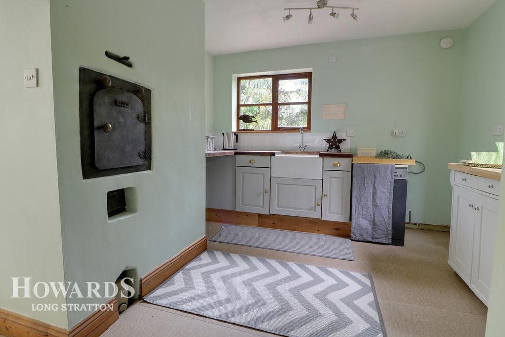 Syleham, Syleham 3 bed end of terrace house - £300,000