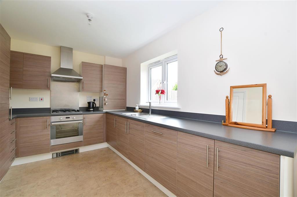 Oddstones, Codmore Hill, Pulborough... 3 bed semi-detached house - £430,000