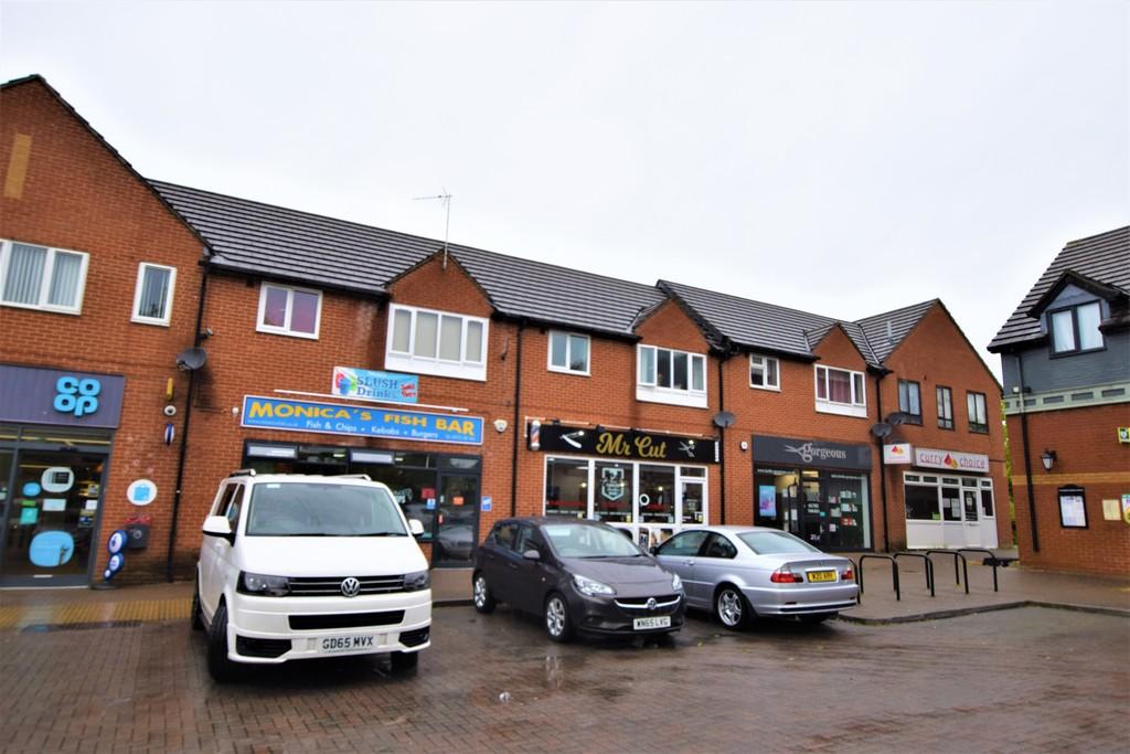 St. Andrews Ridge, Swindon 2 bed apartment - £139,500