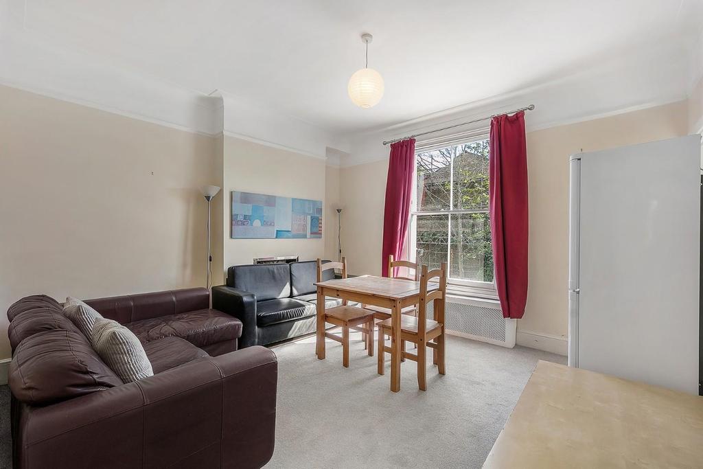 Bonham Road, SW2 2 bed flat - £520,000