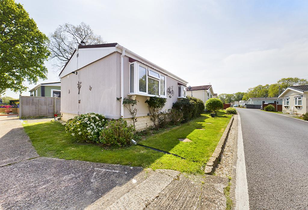Church Farm Close, Southampton... 2 bed park home - £140,000