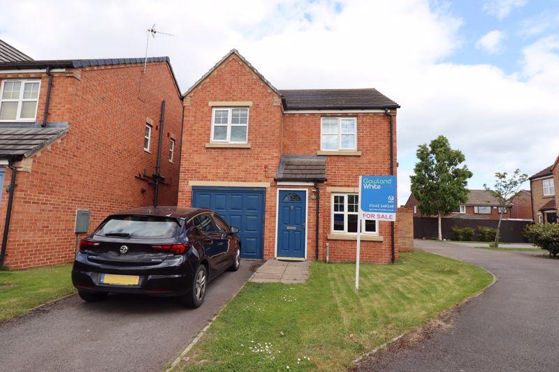 Hunters Green, Eaglescliffe, TS16 0NY 3 bed detached house - £215,000