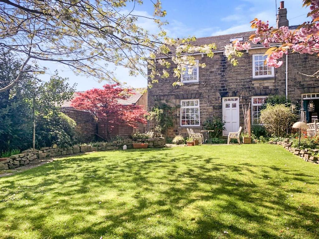Mill Cottage, Thurgoland, Sheffield 4 bed cottage for sale - £435,000