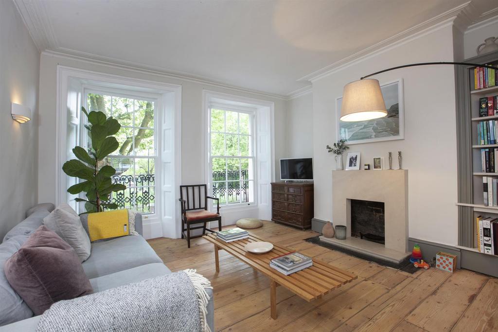 Grove Lane, Camberwell, SE5 3 bed flat - £900,000