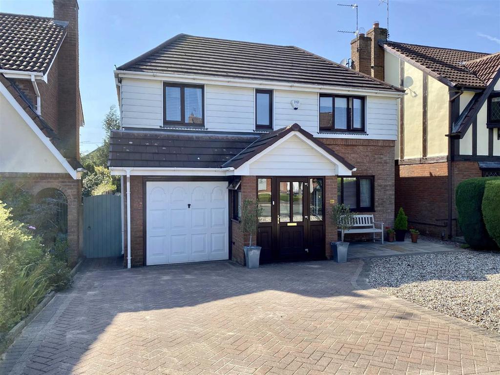 Harrow Place, Stone 4 bed detached house - £375,000