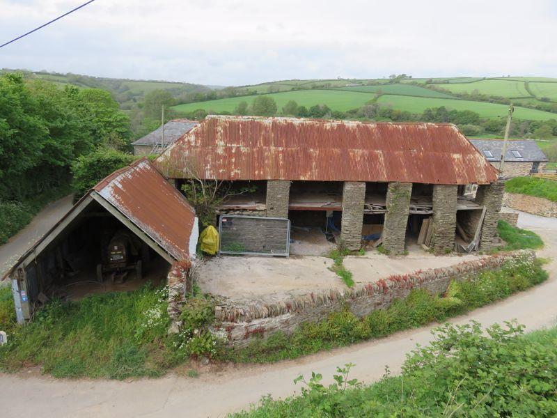 Higher Hatch Farm, Kingsbridge TQ7 3 bed barn for sale - £230,000